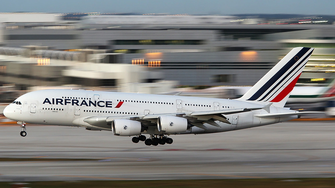 Drama in Air France La Première First Class Over Filming and Racism ...