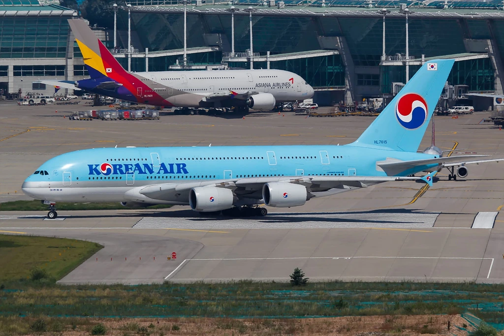 Korean Air-Asiana Merger Sparks Online Suicide Flight Threat at Gimpo ...